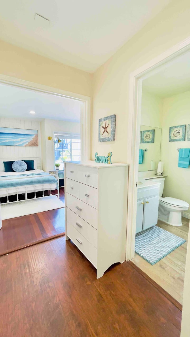 Lakeside Private Suite|reserved Parking,kitchen,ac - Irvine, CA