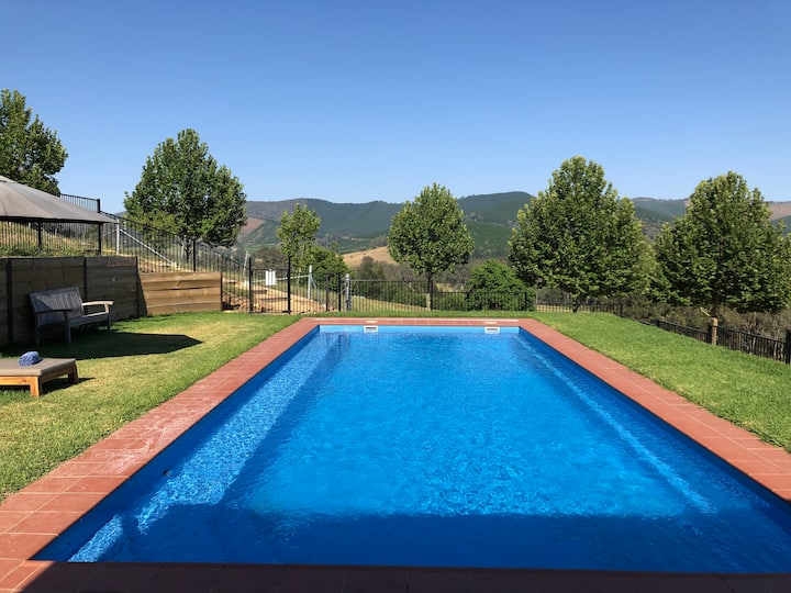 Villa Nova King Suite - Myrtleford