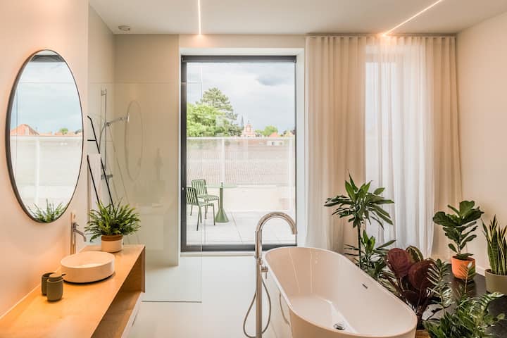 Design Suite, Ensuite Bathroom & Terrace In Bruges - Bruges