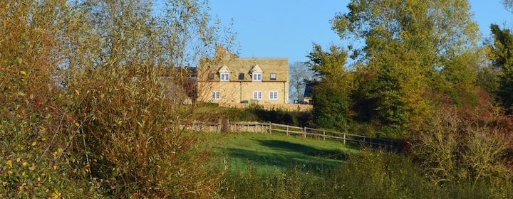 Spacious Farm Cottage Near Tetbury / Malmesbury - Castle Combe