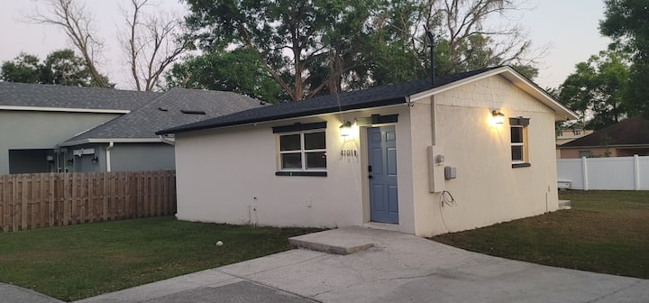 The Little House Of Tampa - Tampa, FL