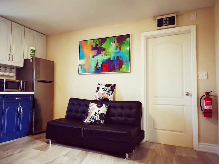 *Dt Niagara Fall* Delightful Private Ensuite (R1) - Niagara Falls