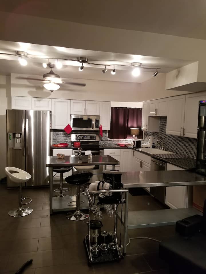 Windsor Place Condo - Phoenix, AZ