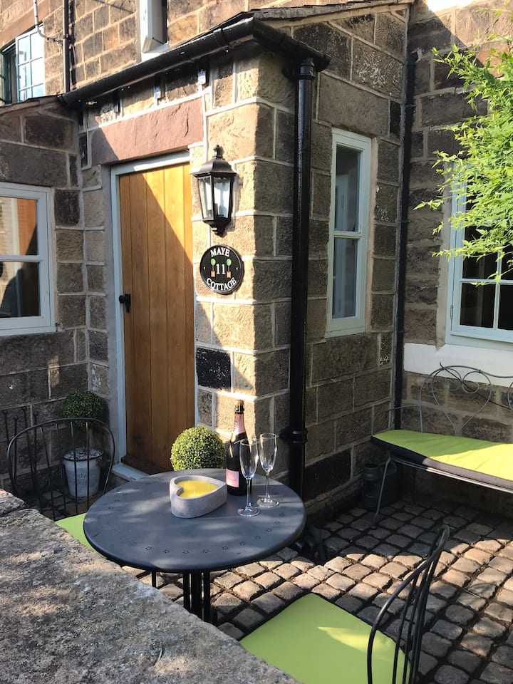 Character Grade Ii Listed Cottage - Belper