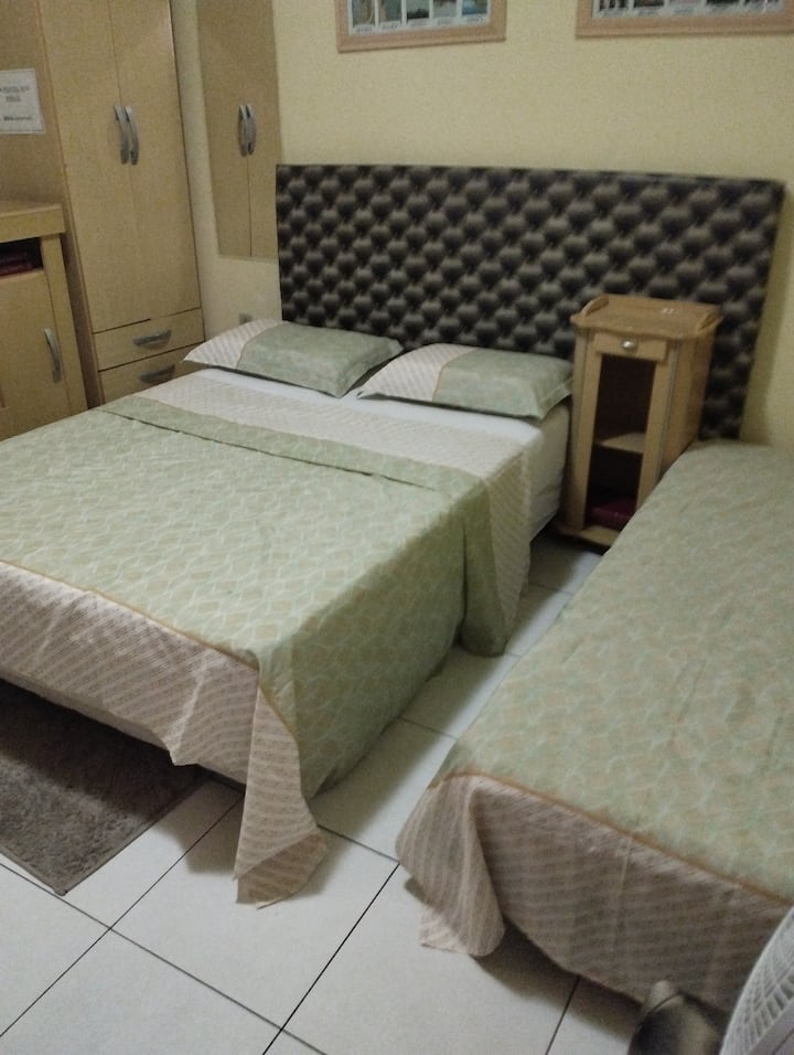 Casa Agradável Próximo A Uma Linda Lagoa/garagem. - Montes Claros