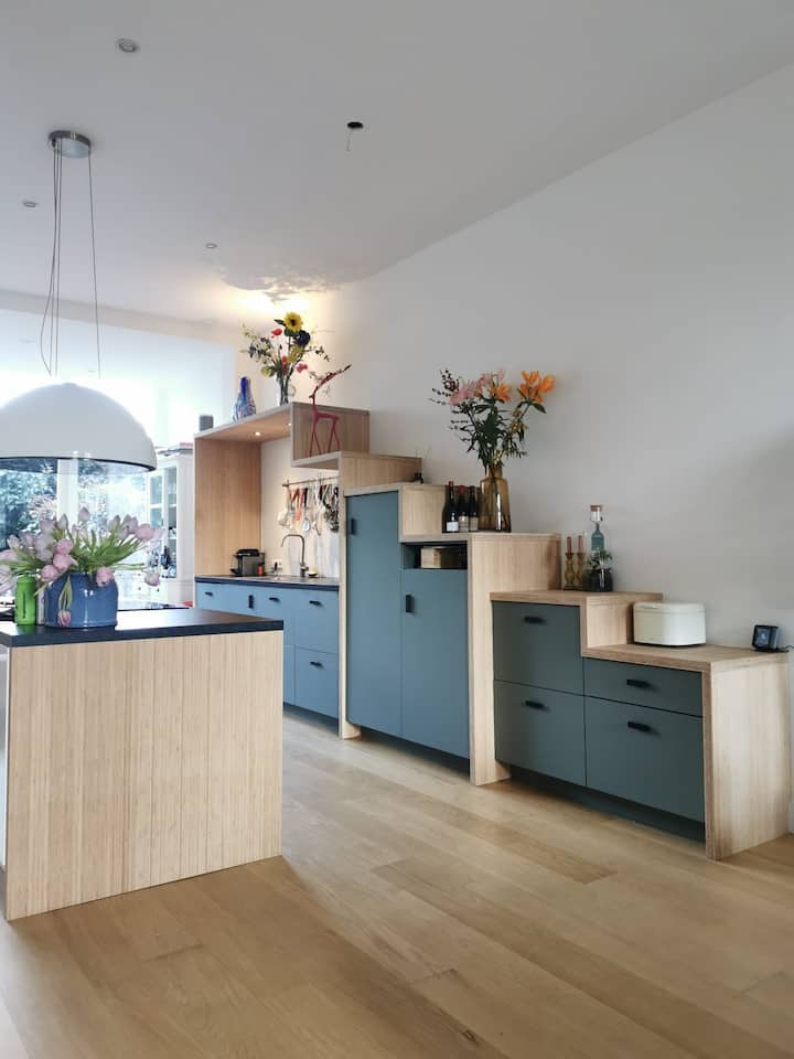 Prachtig Ruim Herenhuis - Scheveningen