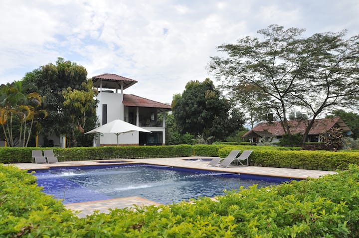 Cabaña Amanecer Llanero - Acacias