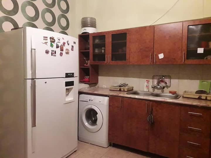 Nice Room With A Private Bathroom - 耶烈萬