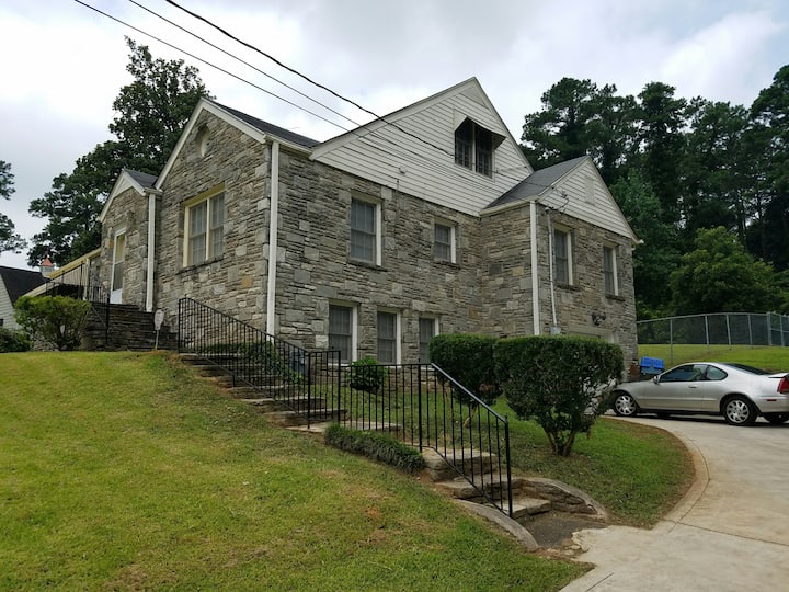 ❤️Stoned Nostalgia Near The Heartbeat Of Atlanta - South Fulton, GA
