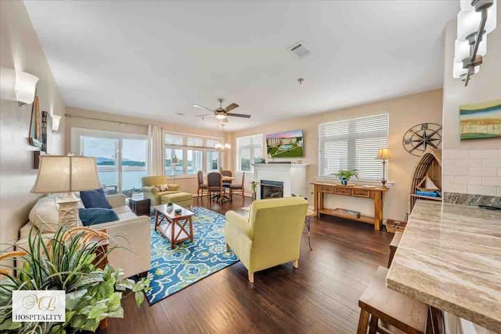 Mariners Landing: 2 Bedroom Condo #338 - Smith Mountain Lake, VA