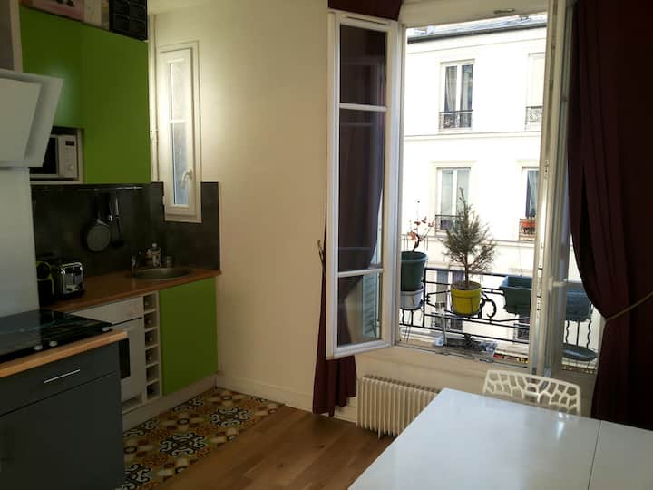 Joli Appart (Grand Lit Double Queen Size) - Paris