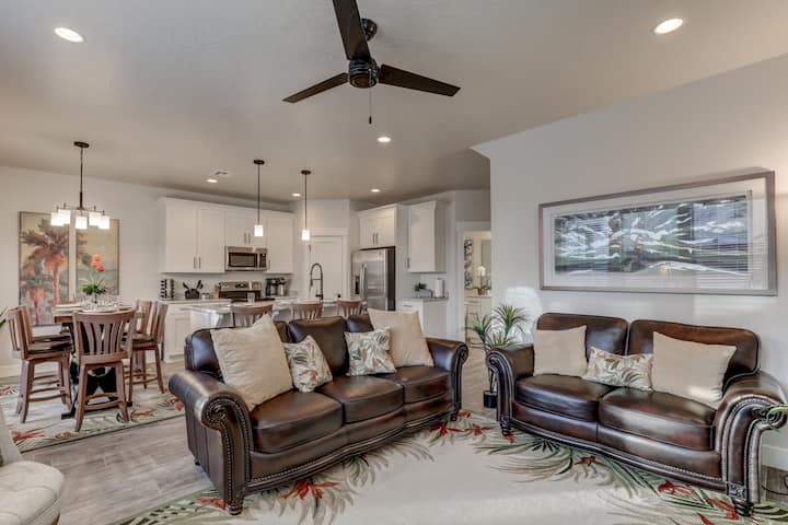 Retreat W/fire Pit, Private Hot Tub & Heated Pool - St. George, UT