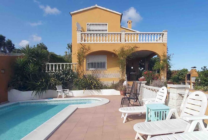 Magnífica Casa Con Jardín Y Piscina - Costa Dorada (España)