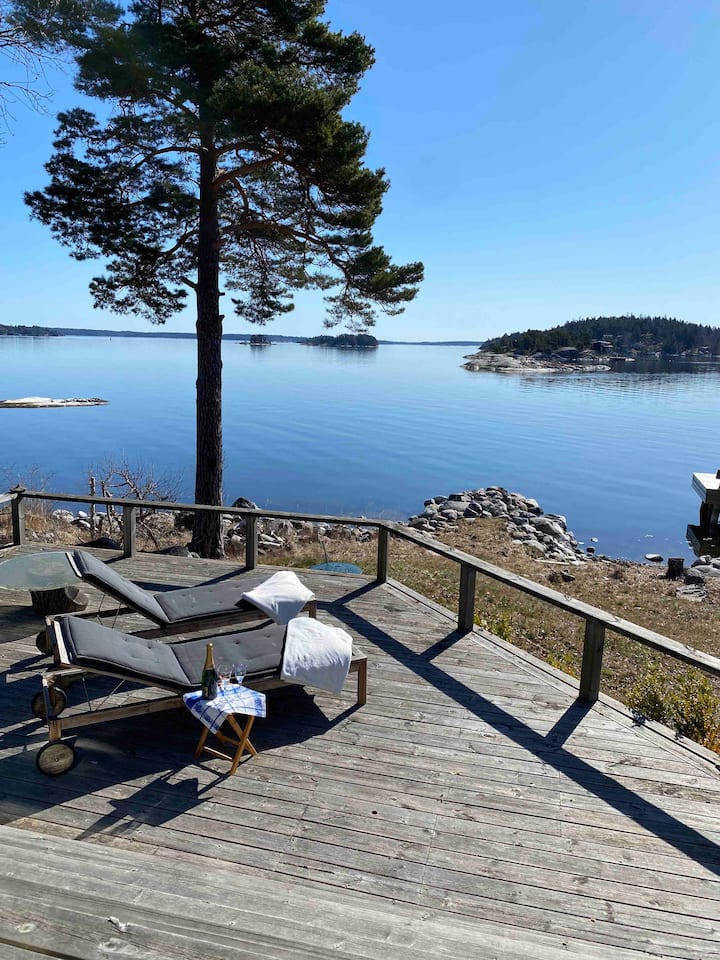Skärgårdshus Med Sjötomt - Vaxholm