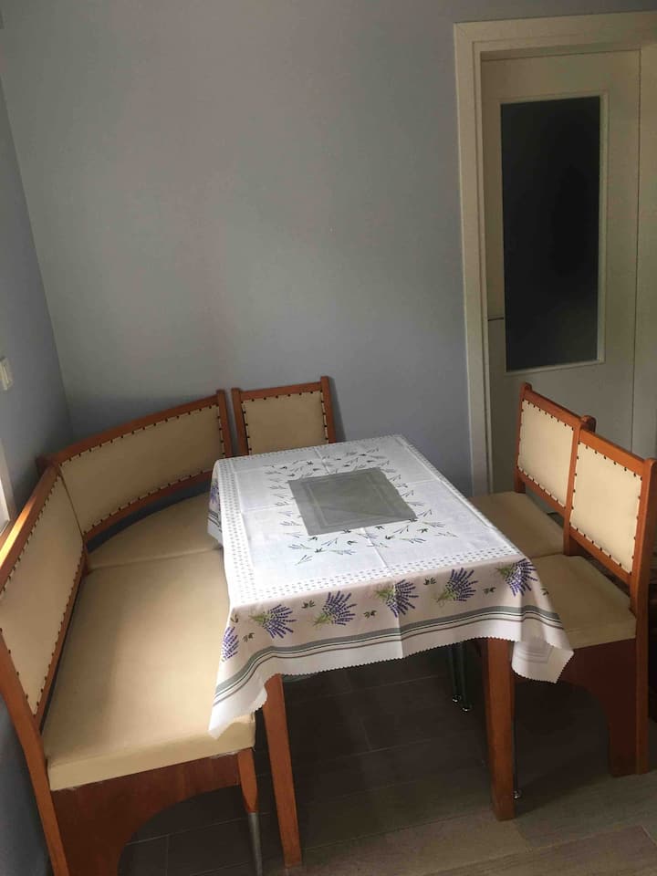 Deniz Yanında Ve Bahçeli Villa - Menderes