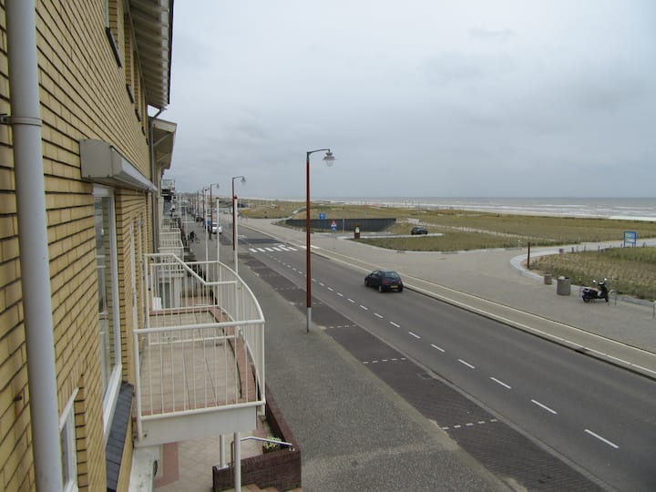Studio Voor 3 Personen Met Fantastisch Zeezicht! - Leiden