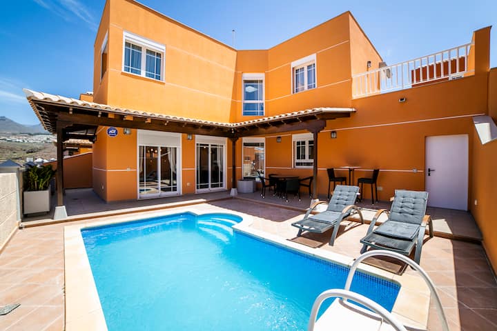 Sunny Island Villa N 9 In Los Cristianos, Tenerife - Los Cristianos