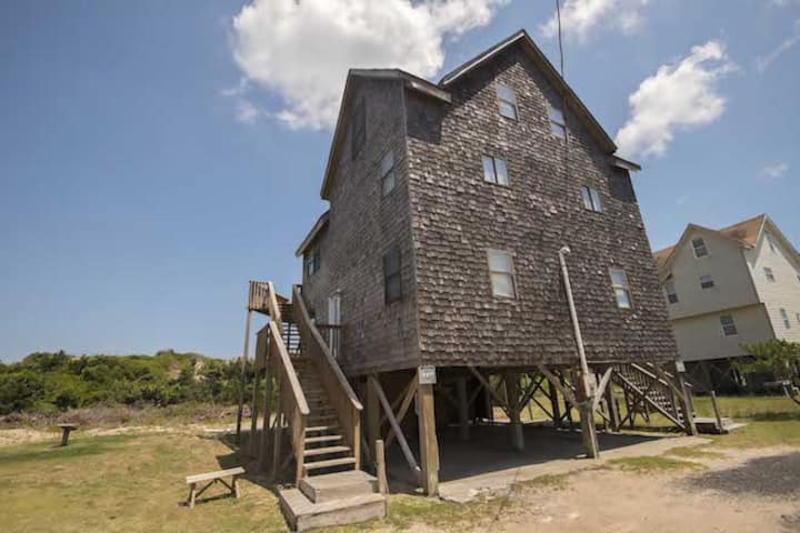 Oceanfront, 3 Story Duplex With Multiple Balconies - Outer Banks