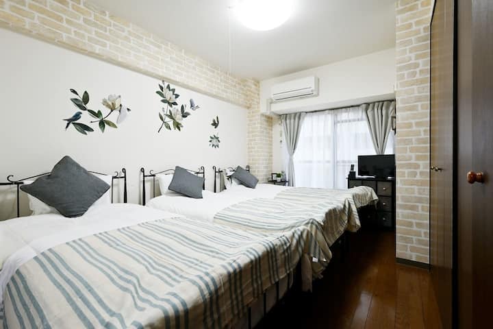 4ppl/702/7 Mins To Nihonbashi Sta/ Dotonbori/a2021 - Osaka