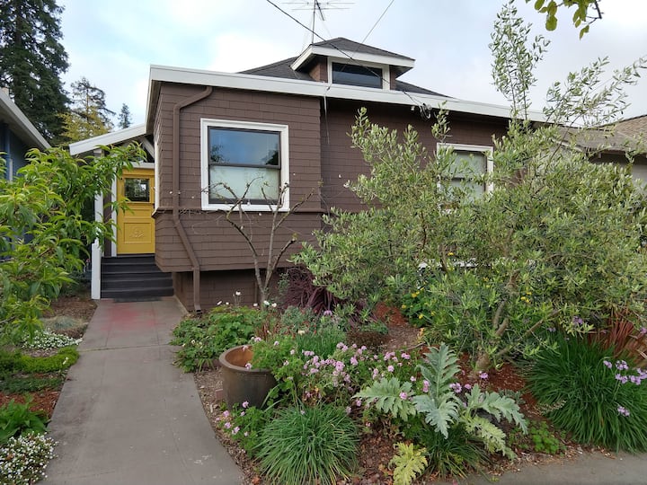 The Urban Oasis: Retreatlike & Ultrawalkable - Berkeley