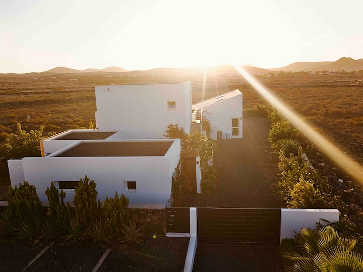 Vitamin Sea Guest House Private Roof Top Studio - La Oliva