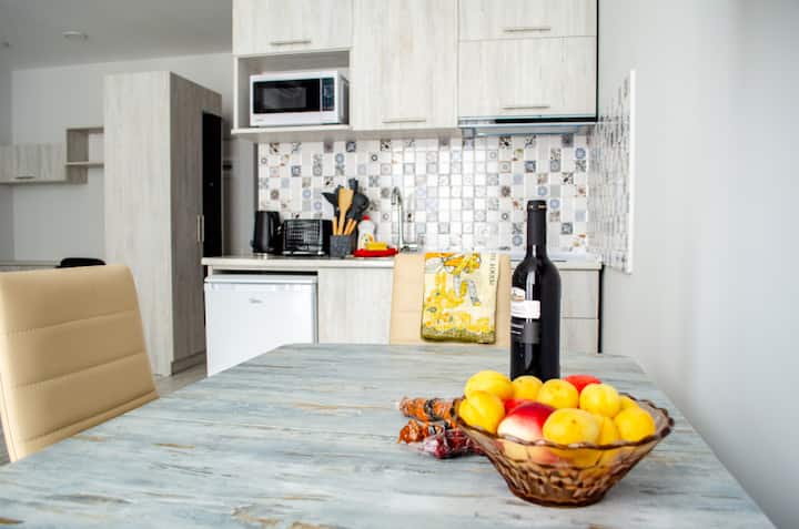 Snug Home Takaishvili - Batumi