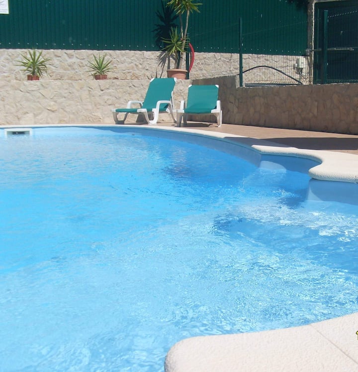 Moradia Com Piscina - 파루