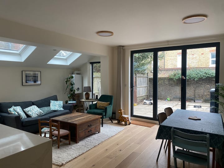 Beautiful 3bedroom Flat For Families / Clapham - London