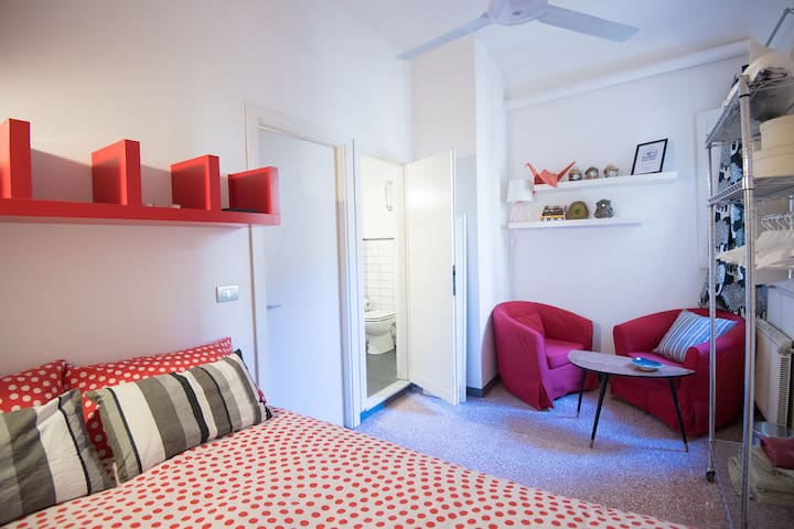 Cozy Room Perfect Location! En-suite Bathroom - Florence