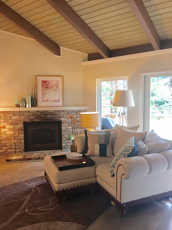 Monthly Only- Paris Pied De Terre Meets Tahoe. - Carson City, NV