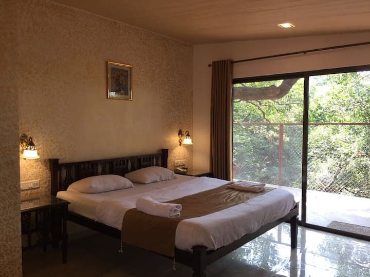 Forest Chalet In Mahabaleshwar - Mahabaleshwar