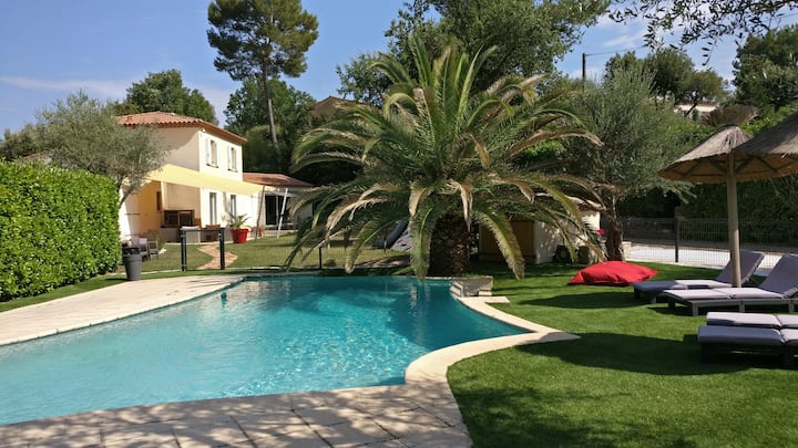 Provençale Villa With Pool - Roquefort-les-Pins
