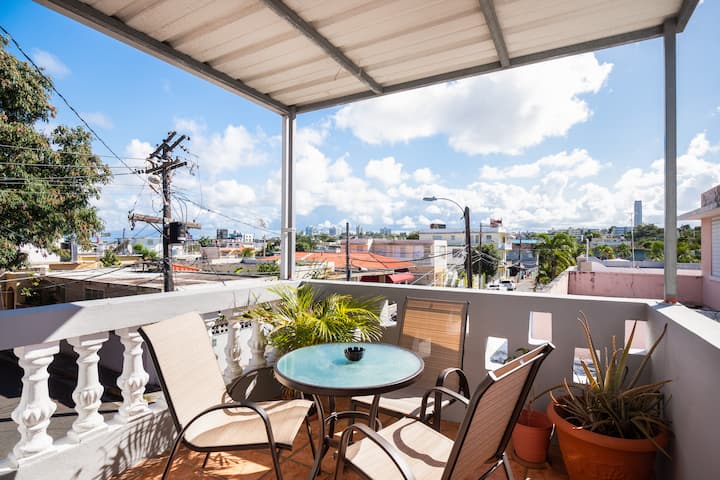 Value 1 Bdrm/deck Near Beach & Hip/local Loiza St - San Juan, Puerto Rico