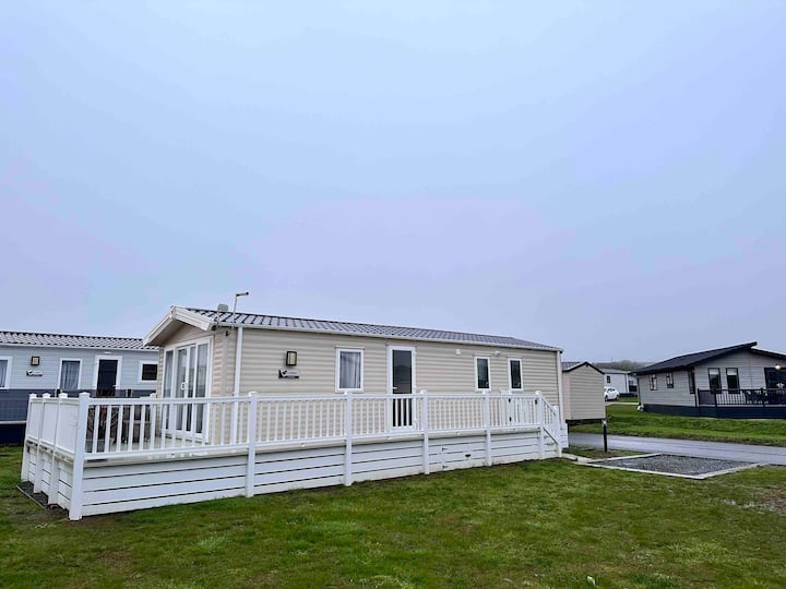 17 Crooklets, A Beach Retreat! - Bude