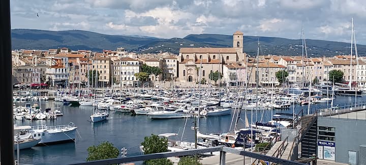 Terrasse Avec Vue Sur Port, Deux Chambres Et Clim. - La Ciotat