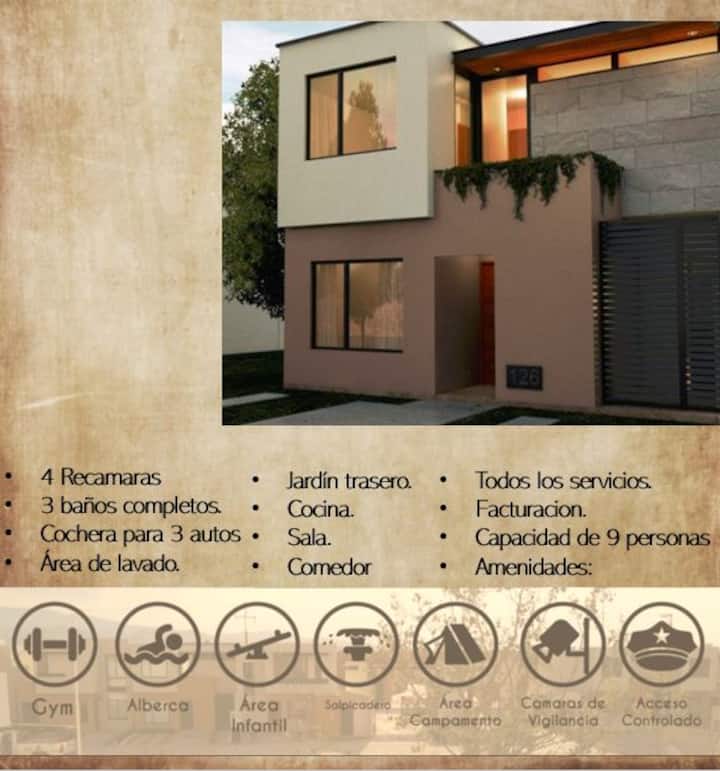 8 Personas, 4 Cuartos Y 4 Baños Completo. Zona Ind - San Luis Potosí