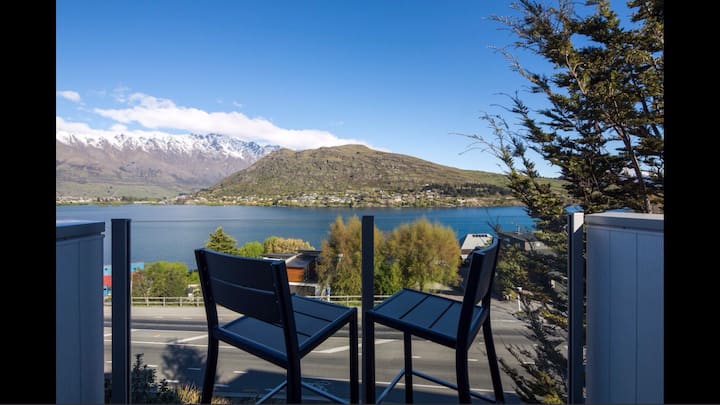 Million Dollar Views-2 Min Walk To The Lake Front - Queenstown