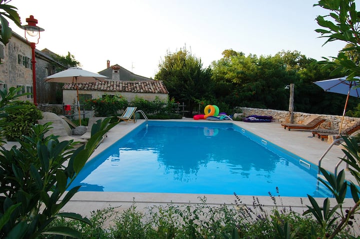 Apartment 2 With Pool In A Rural Village - Rovinj