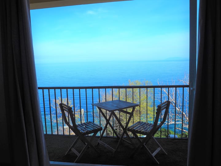Appartement Avec Vue Sur Mer Sur La Route Du Cap - Corsica
