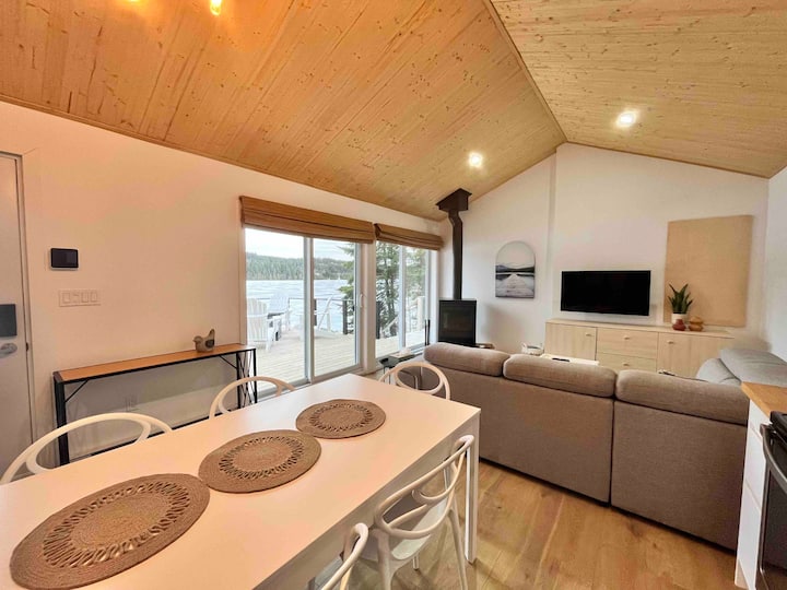 Cocon En Nature. Mini-chalet-bord De Lac-spa-foyer - Quebec