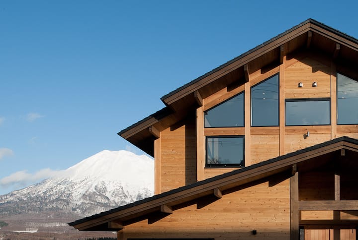 Akatsuki <暁> Niseko Luxury 5br Chalet, Yotei View - Niseko