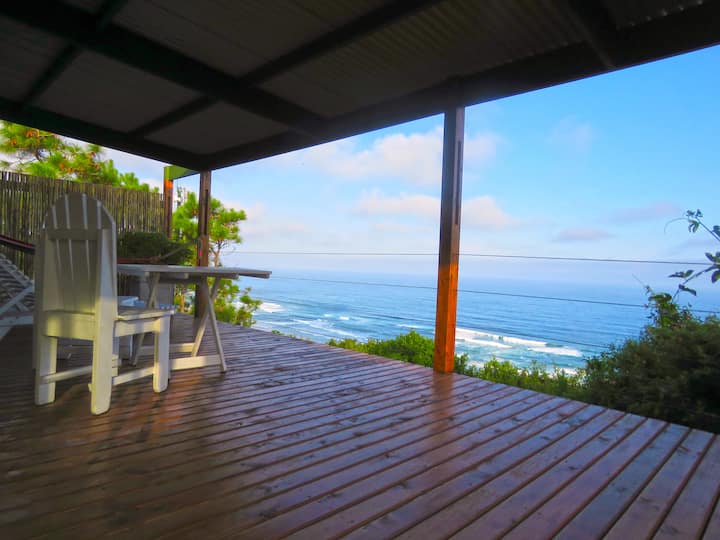 Admiral's Cottage At A Wave Song - Wilderness