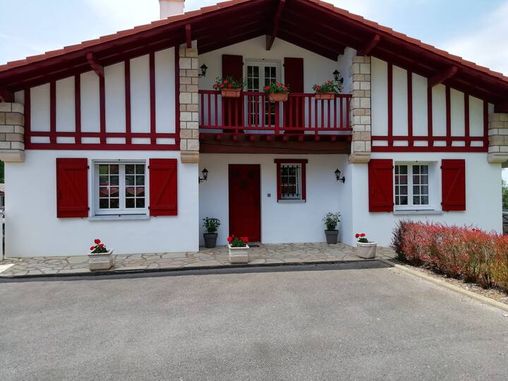 Chambres Privées Dans Une Maison Basque - Cambo-les-Bains