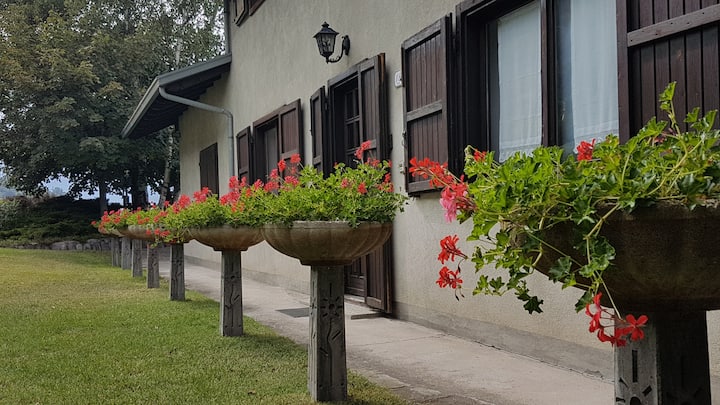 Posizione Comoda Con Giardino. - Aosta