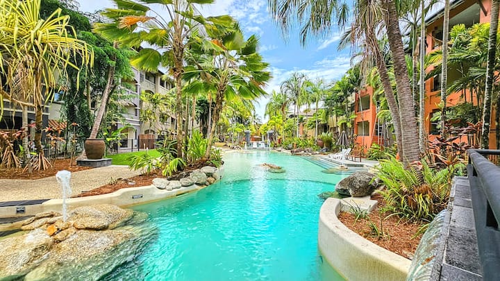 Lush Tropical Penthouse - Cairns