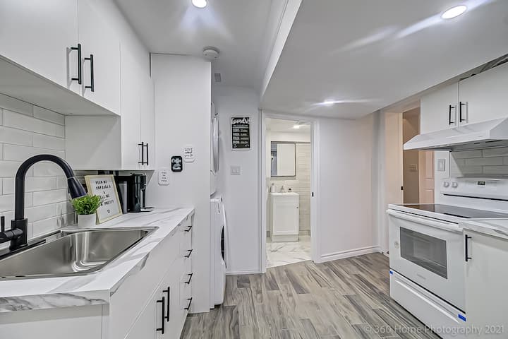 Warm Studio | Free Parking | ❤ Missisauga - Mississauga