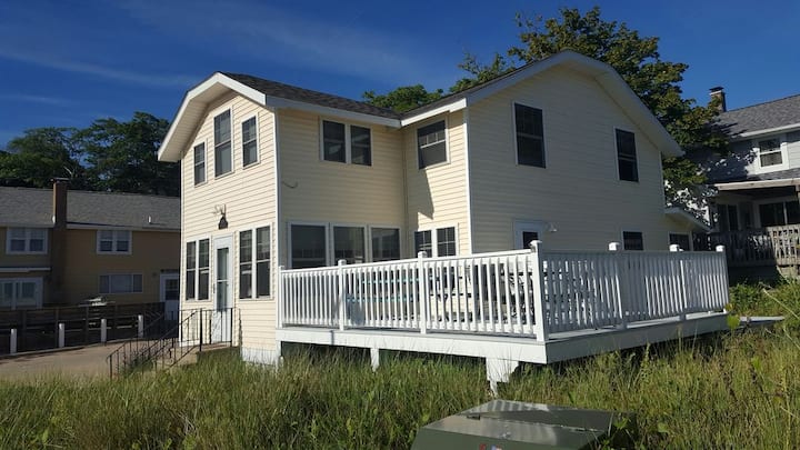 Directly Across From Grand Haven State Park/beach - Grand Haven, MI