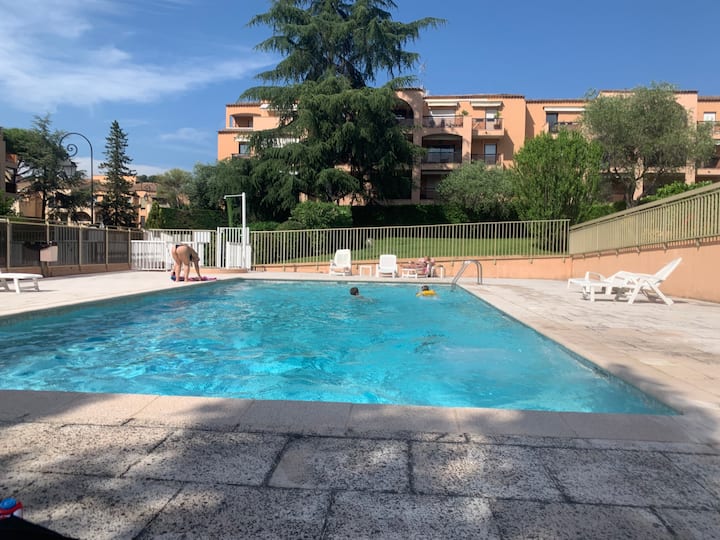 Agréable 3 Pièces En Rez De Jardin - Mougins