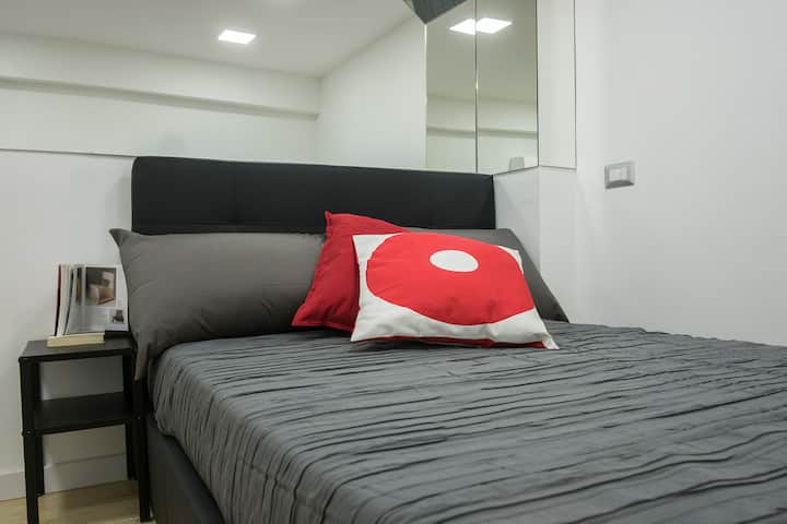 Apartments Mezzocannone Giallo (Very Small) - Naples Airport (NAP)