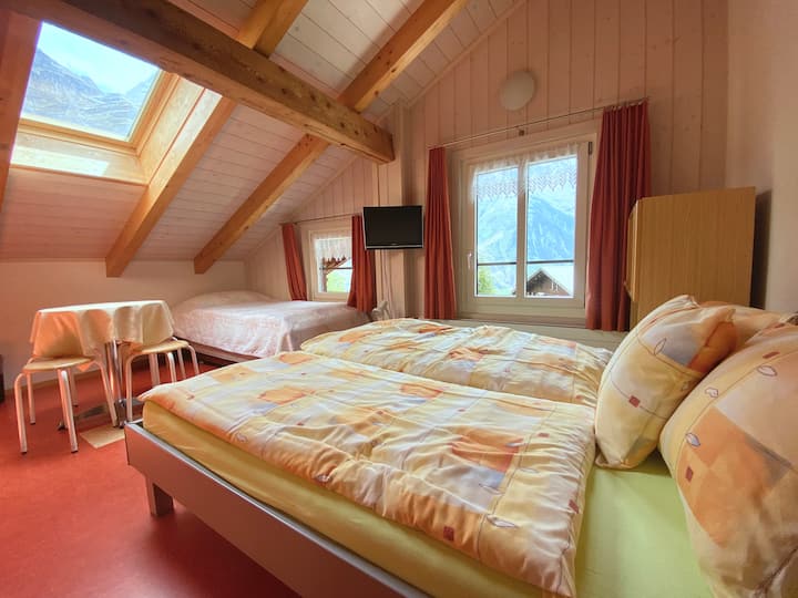Esthers Familienzimmer Mit Blick Zu Den Sternen - Lauterbrunnen